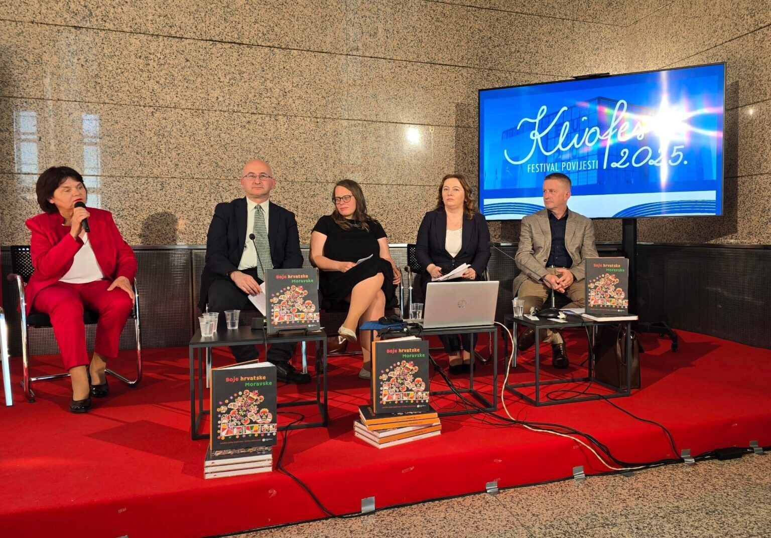 Uspješno predstavljena knjiga „Boje hrvatske Moravske“ – HRVATSKA ...